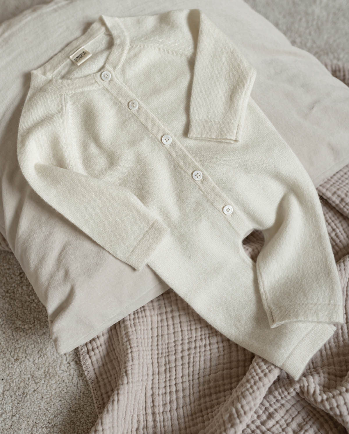 Cashmere Strampelanzug/Overall für Babys | Unique Love – Unique Love Design